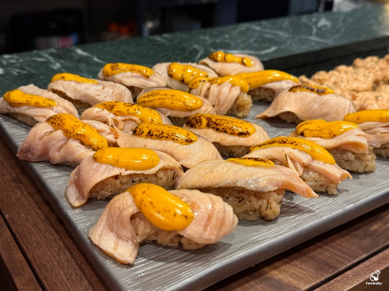 南台灣火鍋霸主《饗麻饗辣PLUS》進軍台北囉！火鍋＋Buffet吃到飽 CP值大升級一定要衝！饗麻饗辣PLUS LaLaport南港店菜色一覽 @兔貝比的菲比尋嚐