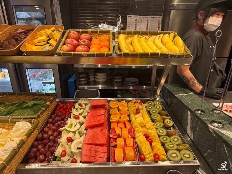 南台灣火鍋霸主《饗麻饗辣PLUS》進軍台北囉！火鍋＋Buffet吃到飽 CP值大升級一定要衝！饗麻饗辣PLUS LaLaport南港店菜色一覽 @兔貝比的菲比尋嚐