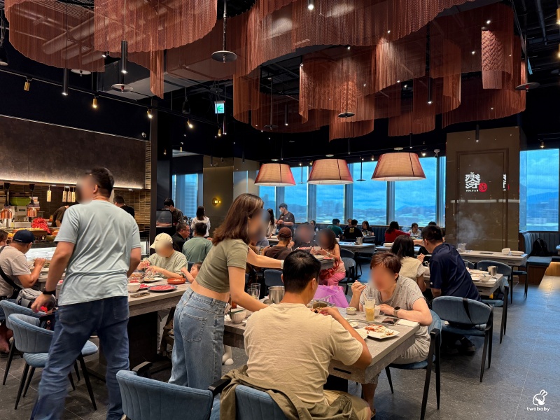 南台灣火鍋霸主《饗麻饗辣PLUS》進軍台北囉！火鍋＋Buffet吃到飽 CP值大升級一定要衝！饗麻饗辣PLUS LaLaport南港店菜色一覽 @兔貝比的菲比尋嚐